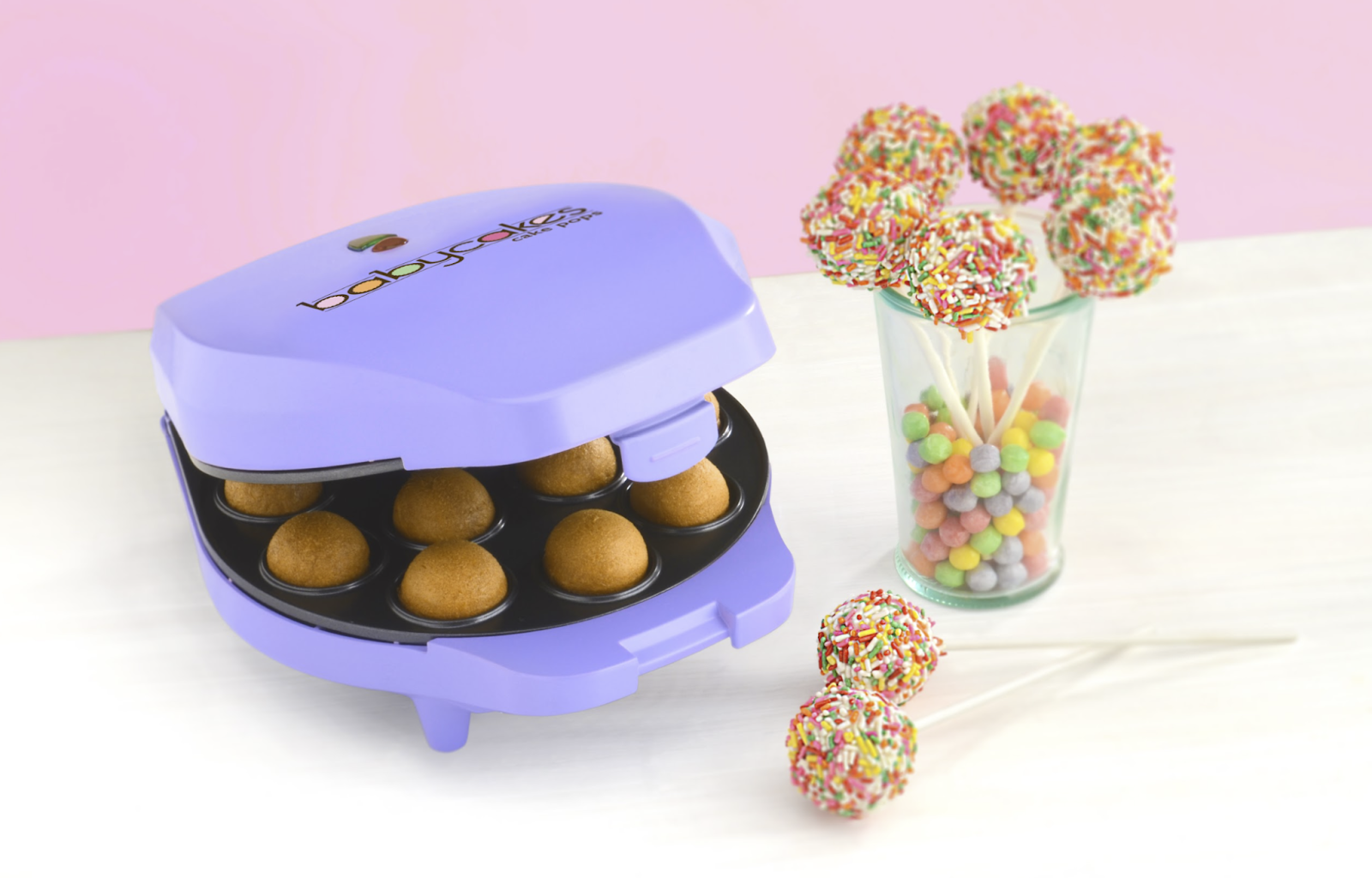 Touchdown Treats: Cake Pops Made Easy with the Babycakes Cake Pop Make